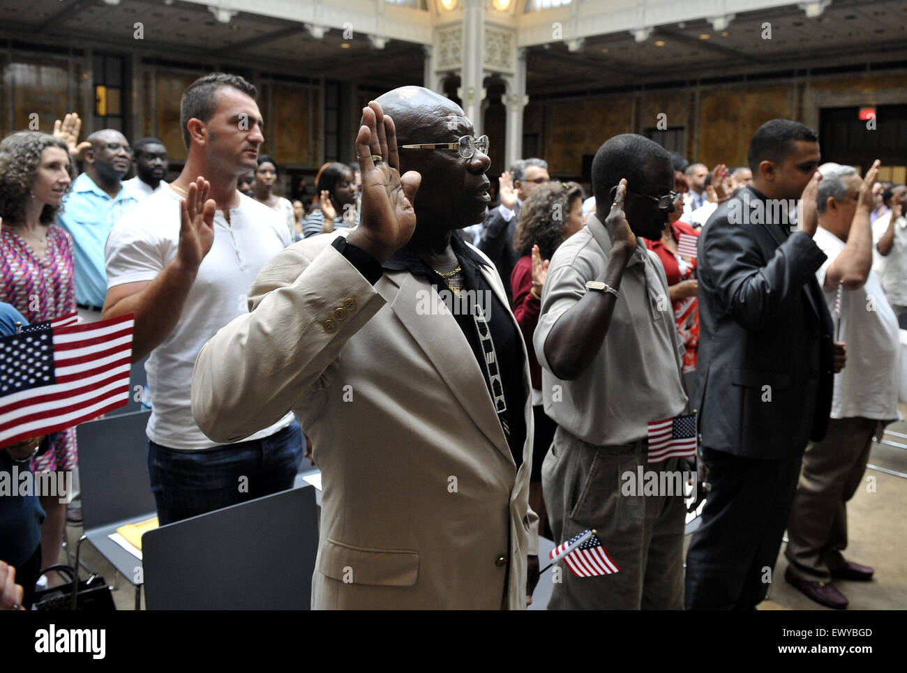 Naturalization ceremony usa hi-res stock photography and images - Alamy