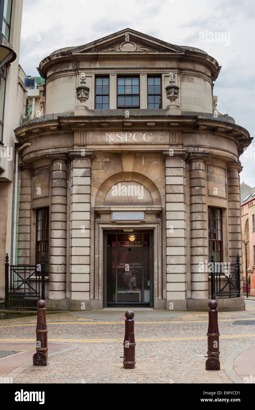 Nspcc hi-res stock photography and images - Alamy