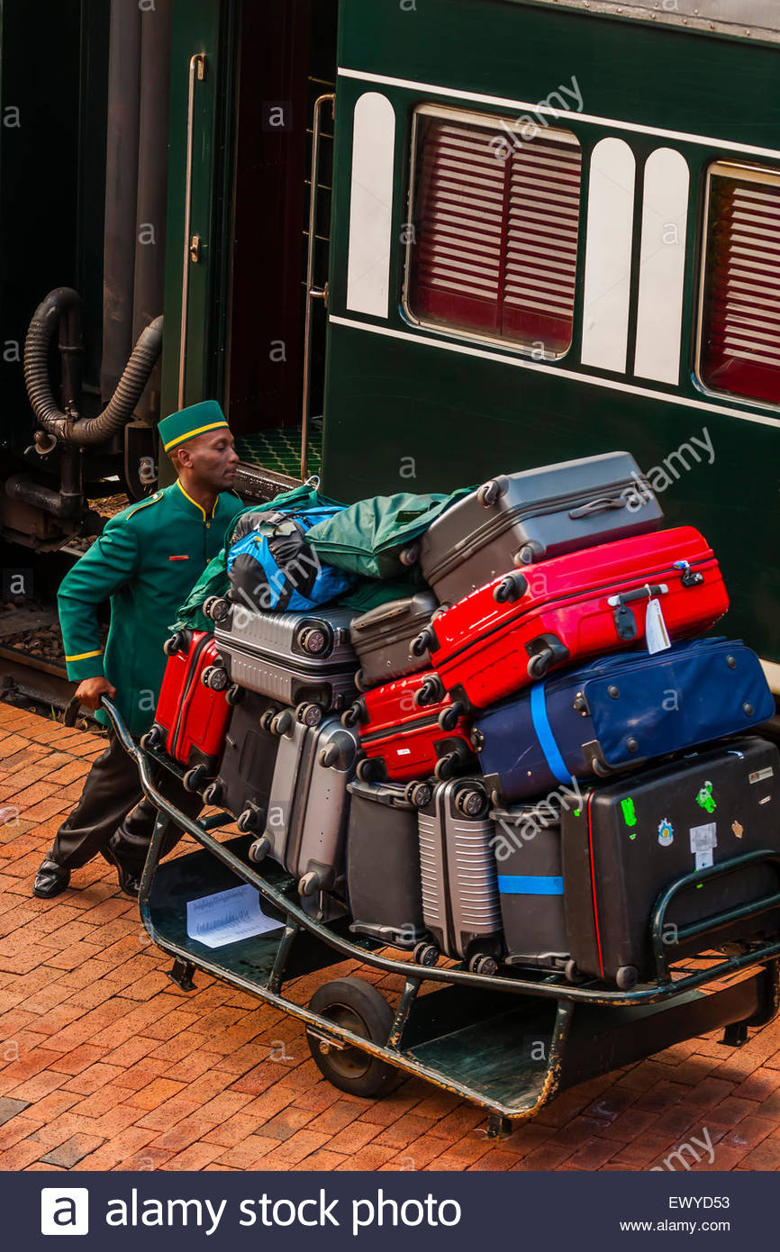 Rail Baggage Cart Stock Photos & Rail Baggage Cart Stock Images - Alamy