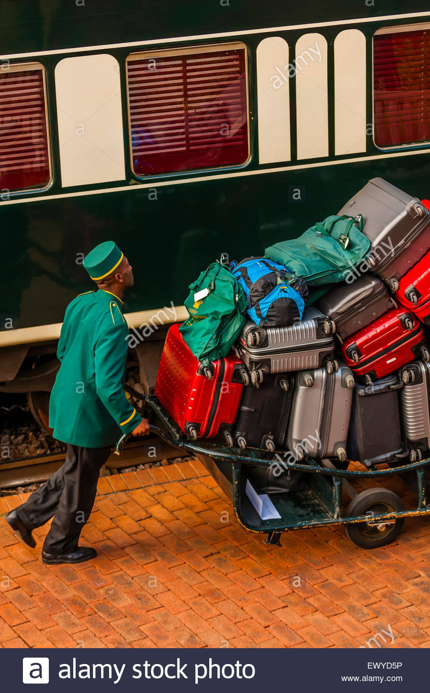 Rail Baggage Cart Stock Photos & Rail Baggage Cart Stock Images - Alamy