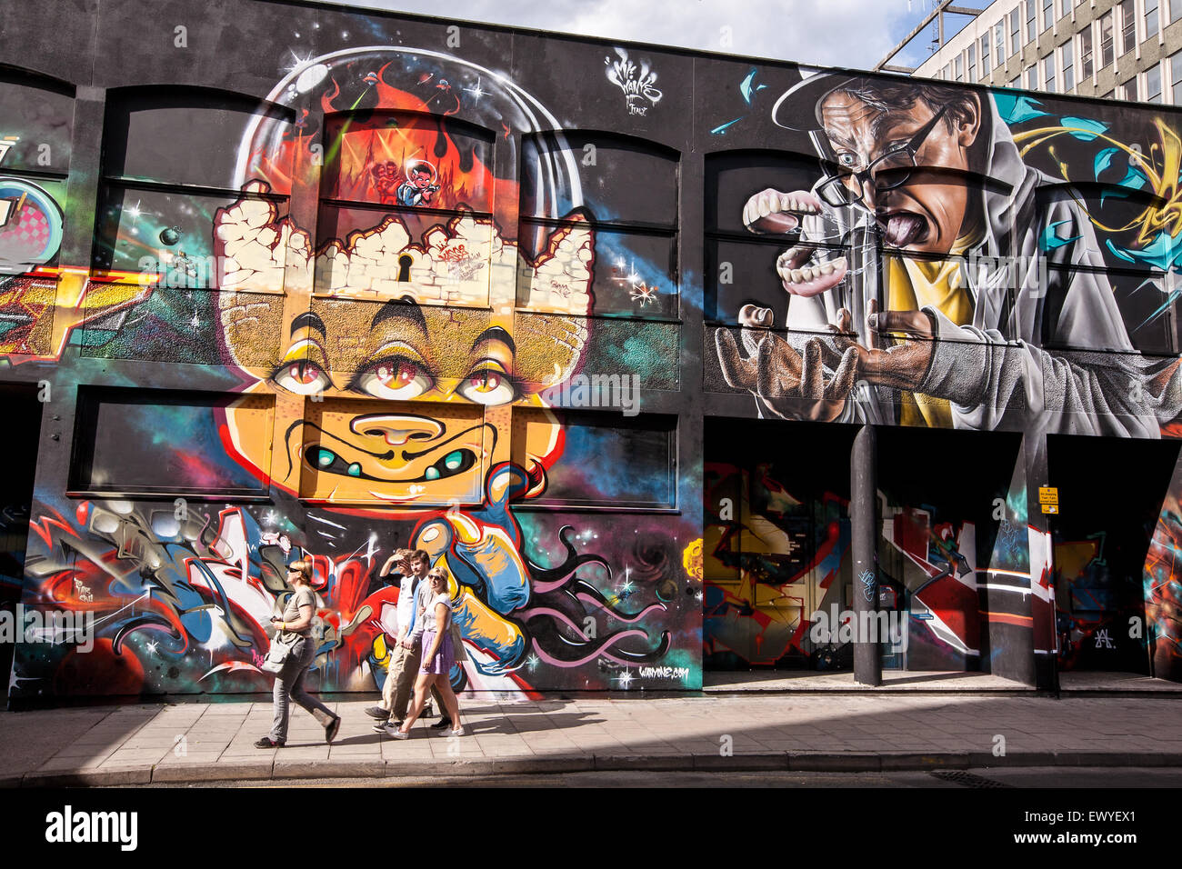 World's top graffiti artists show their legally produced art work ...