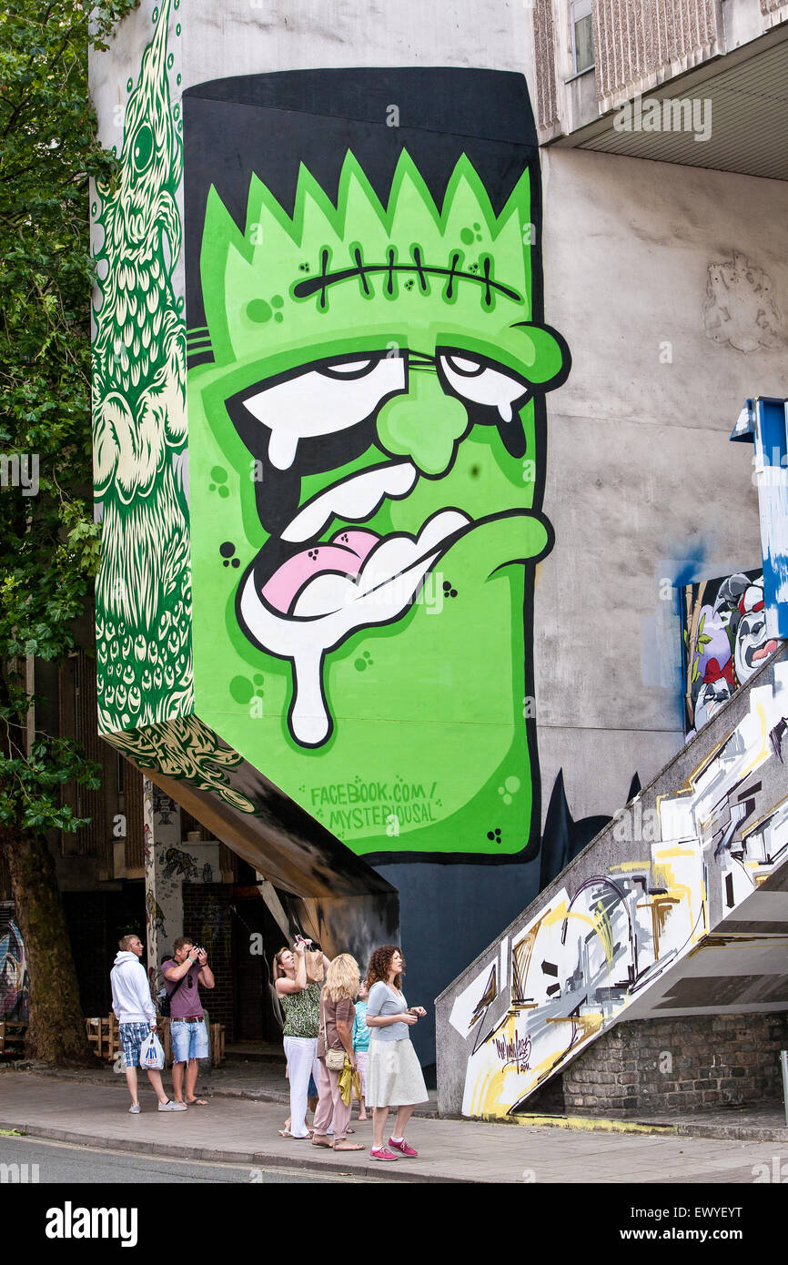 World's top graffiti artists show their legally produced art work ...