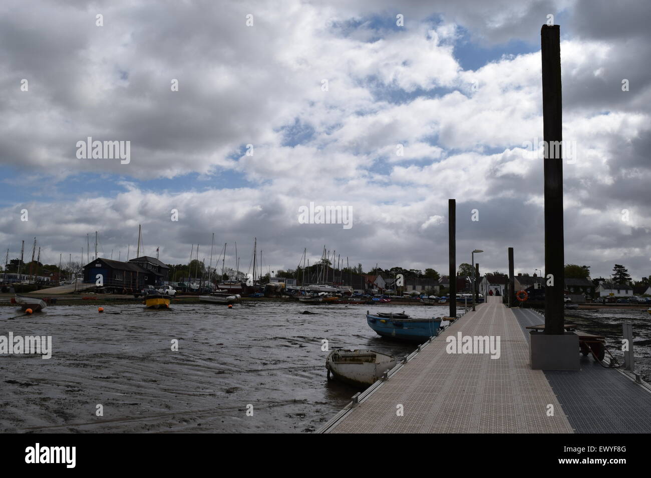 Mersea island boats hi-res stock photography and images - Alamy
