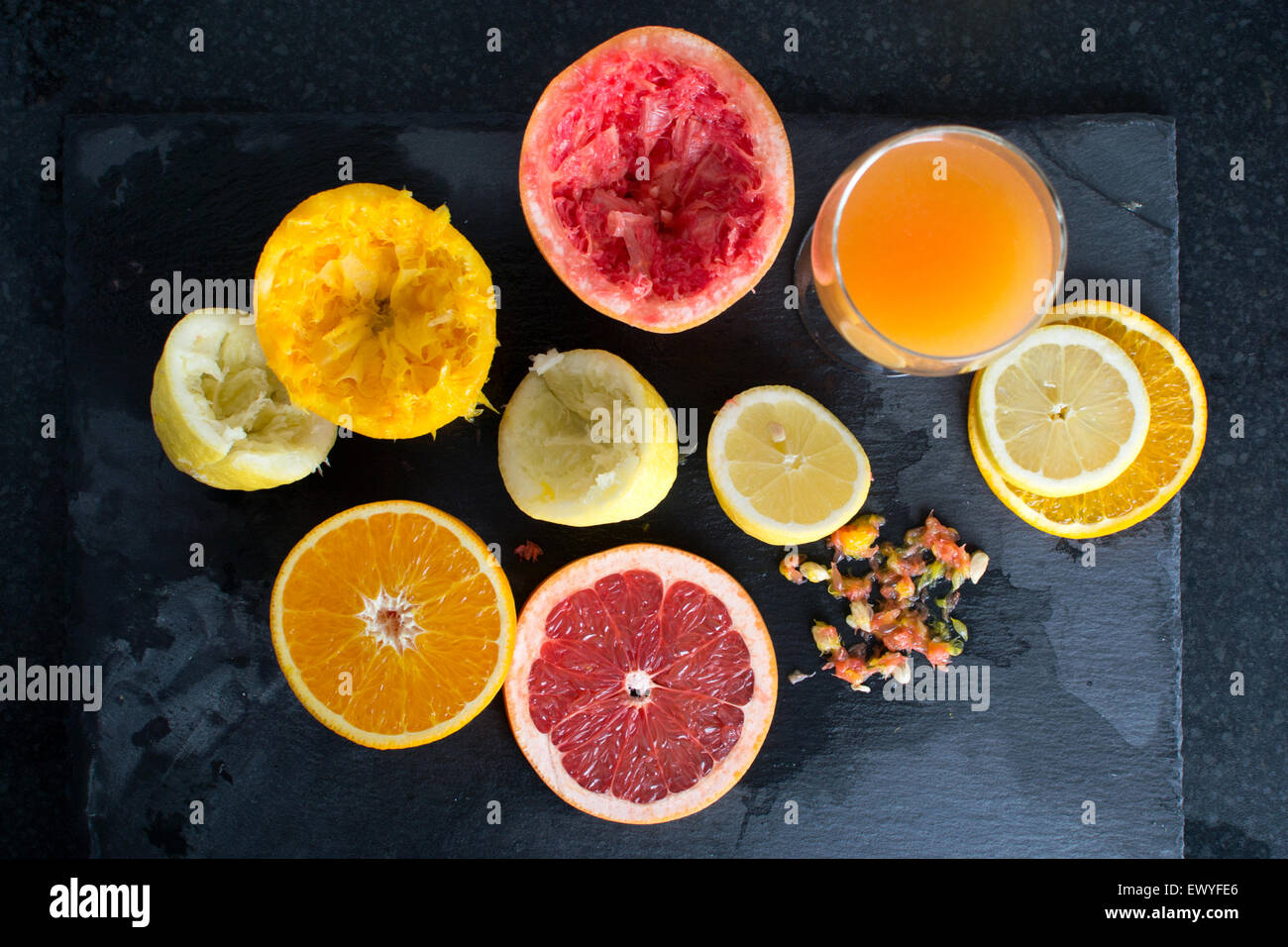 Lemons on a platter hi-res stock photography and images - Alamy