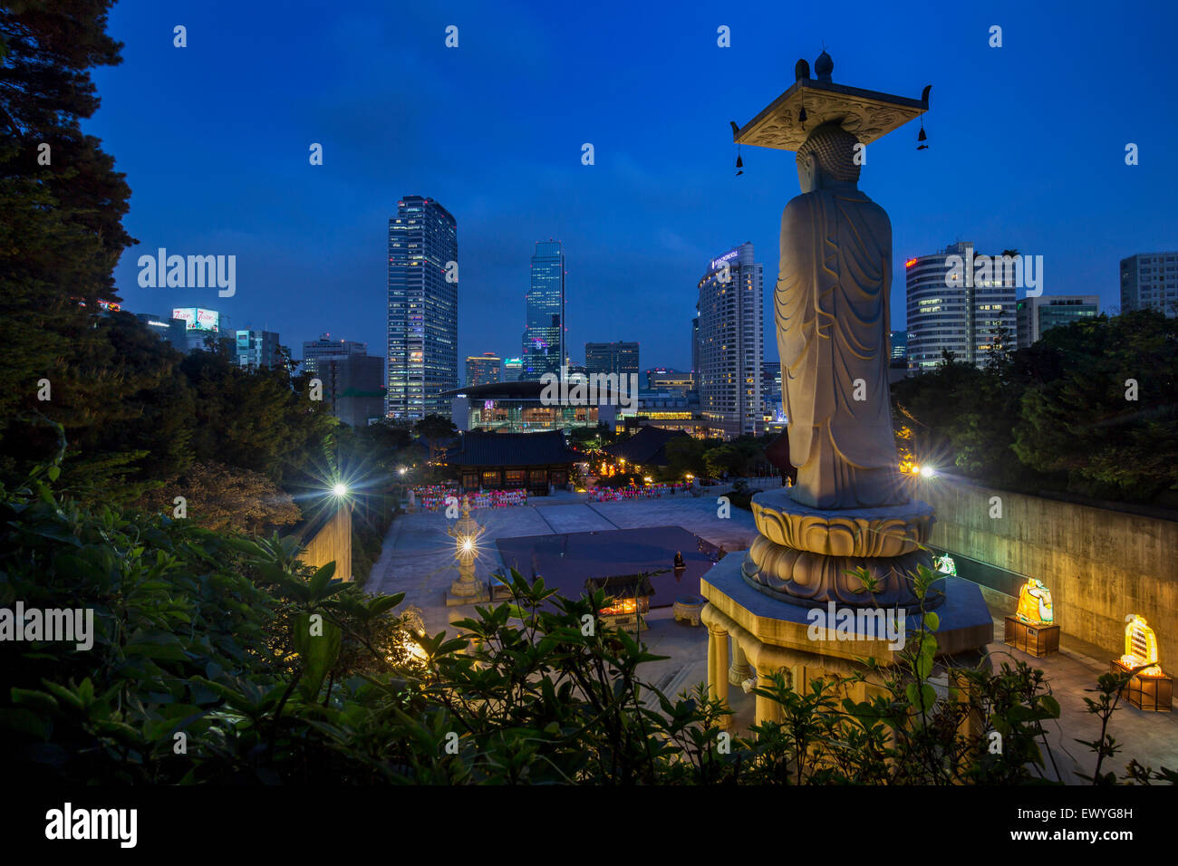 Bongeunsa Temple in Seoul Stock Photo - Alamy