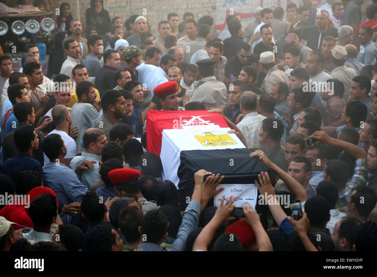 July 2, 2015 - Al-Kaliobeya, Cairo, Egypt - Egyptian mourners carry the ...