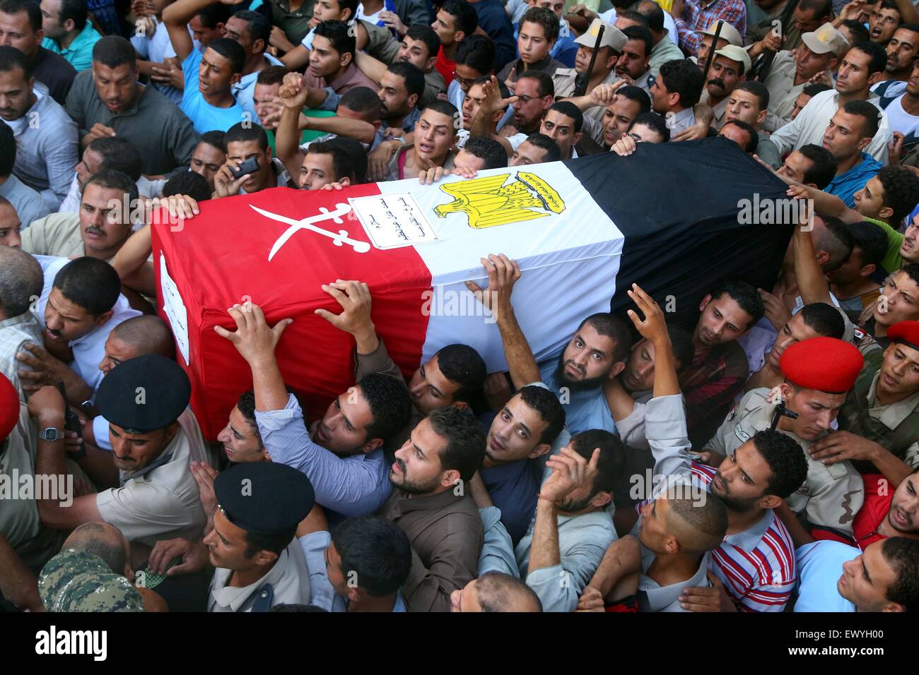 July 2, 2015 - Al-Kaliobeya, Cairo, Egypt - Egyptian mourners carry the ...