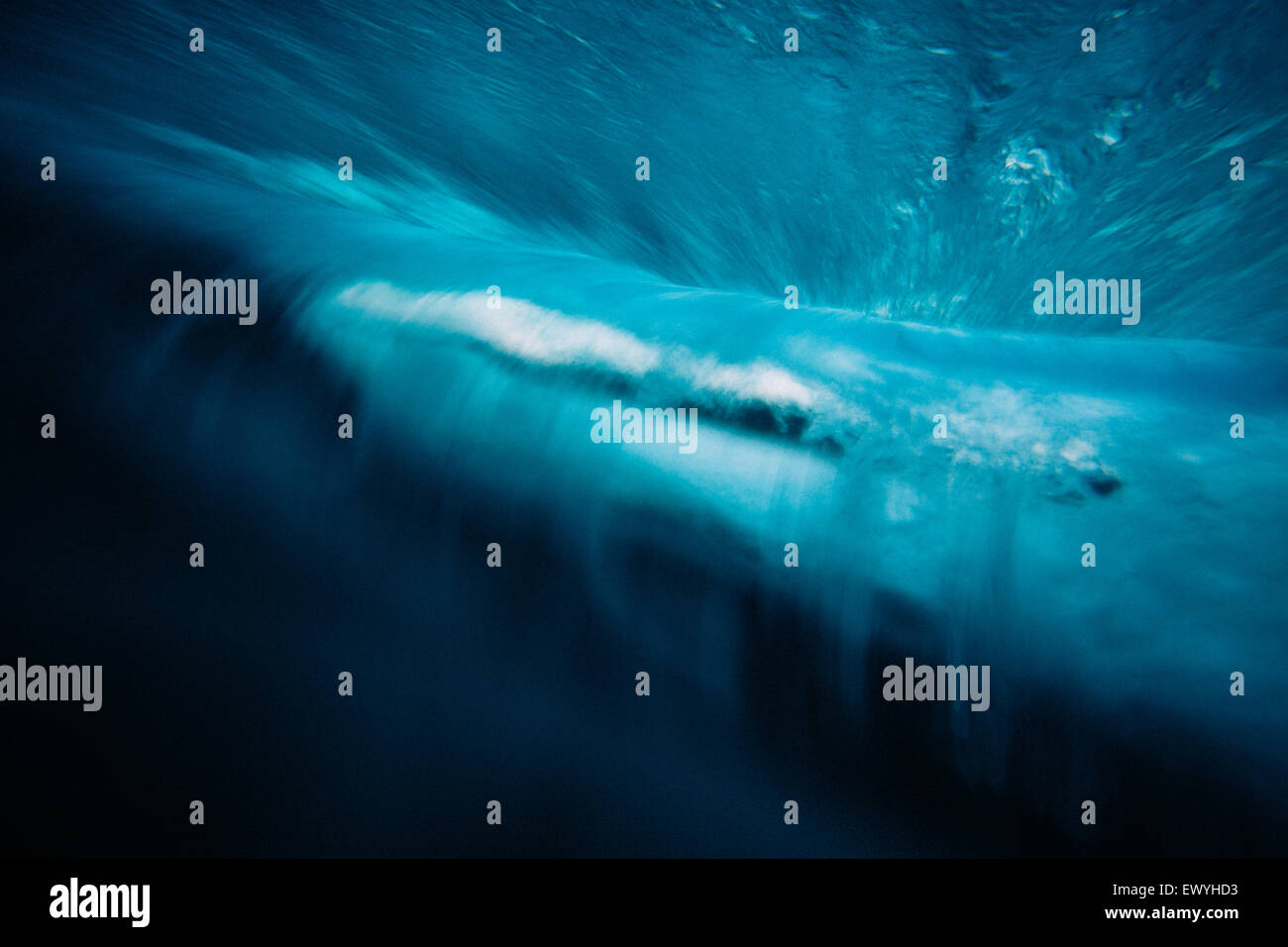 Underwater tube wave hi-res stock photography and images - Alamy