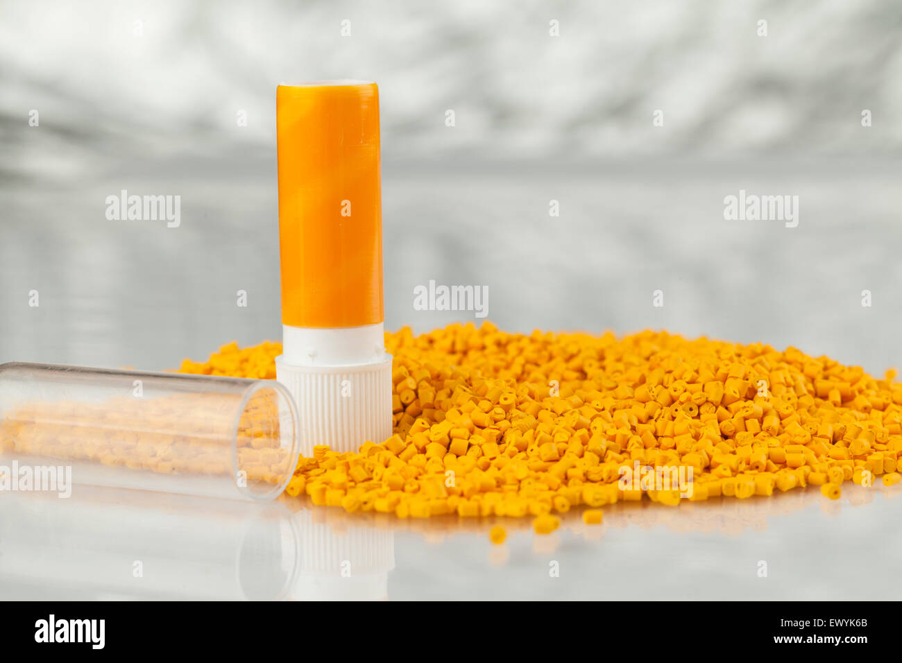 Plastic granules hi-res stock photography and images - Alamy