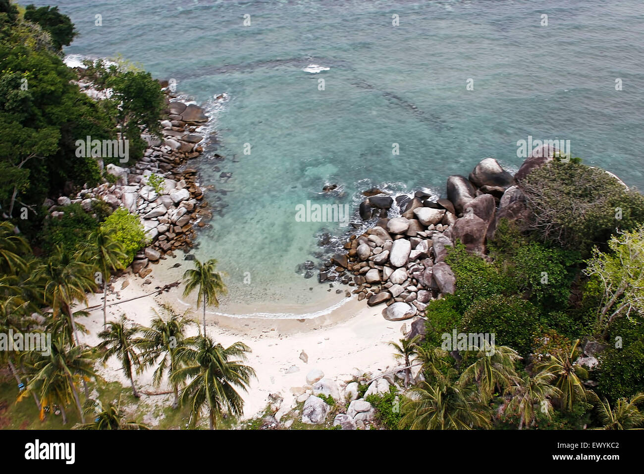 Beach water rocks hi-res stock photography and images - Alamy