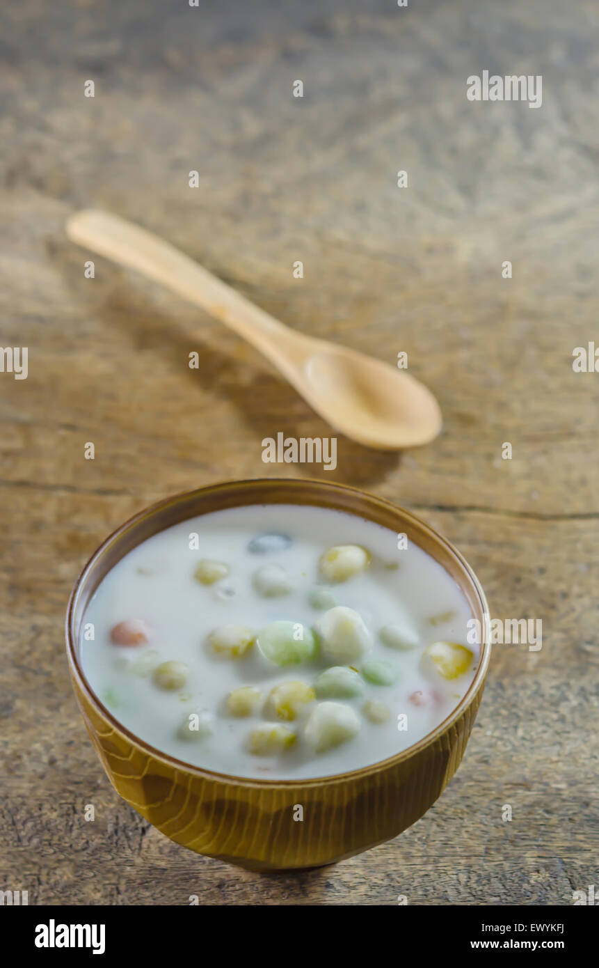 Bua Loy (Rice Dumplings in Coconut Milk) asian dessert Stock Photo - Alamy