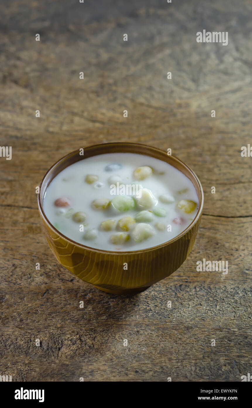 Bua Loy (Rice Dumplings in Coconut Milk) asian dessert Stock Photo - Alamy