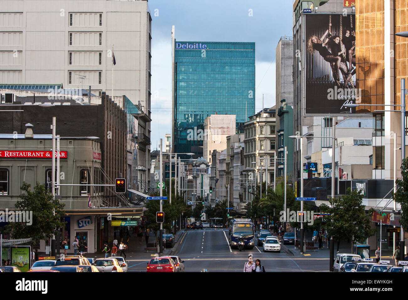 Queen street auckland hi-res stock photography and images - Alamy