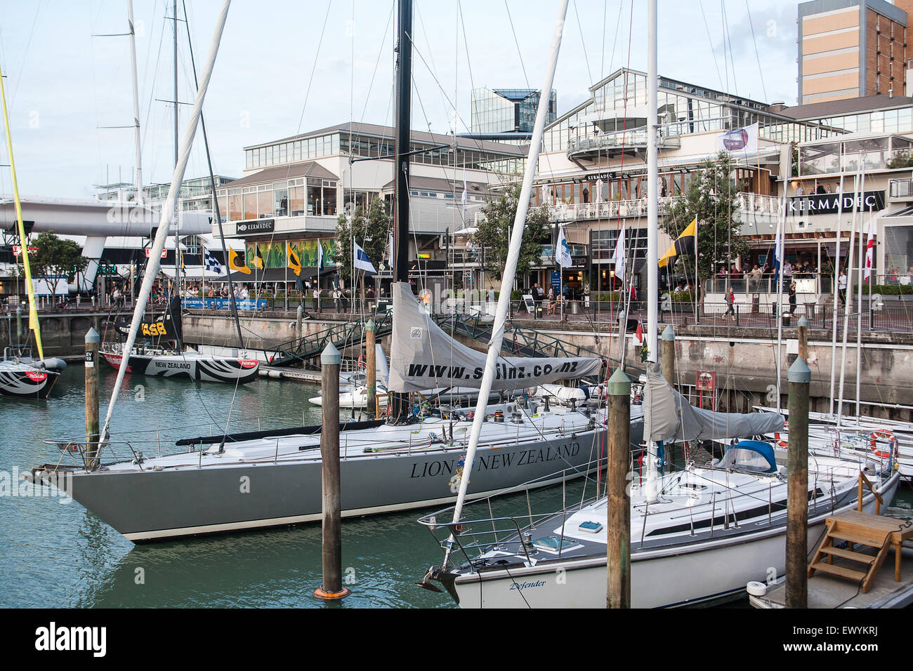 Boats viaduct harbour auckland hi-res stock photography and images - Alamy