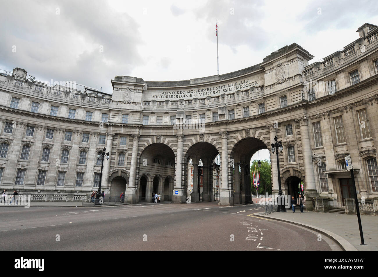 Admiralty Arch in Whitehall, London, England, UK Stock Photo - Alamy