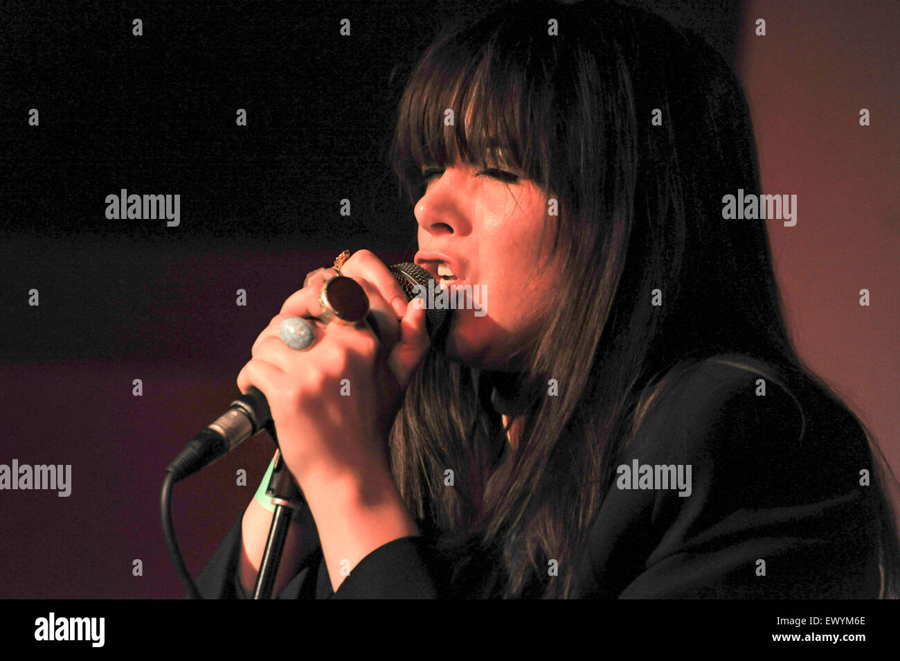 Singer-songwriter Clare Maguire performs her first gig in five years at ...