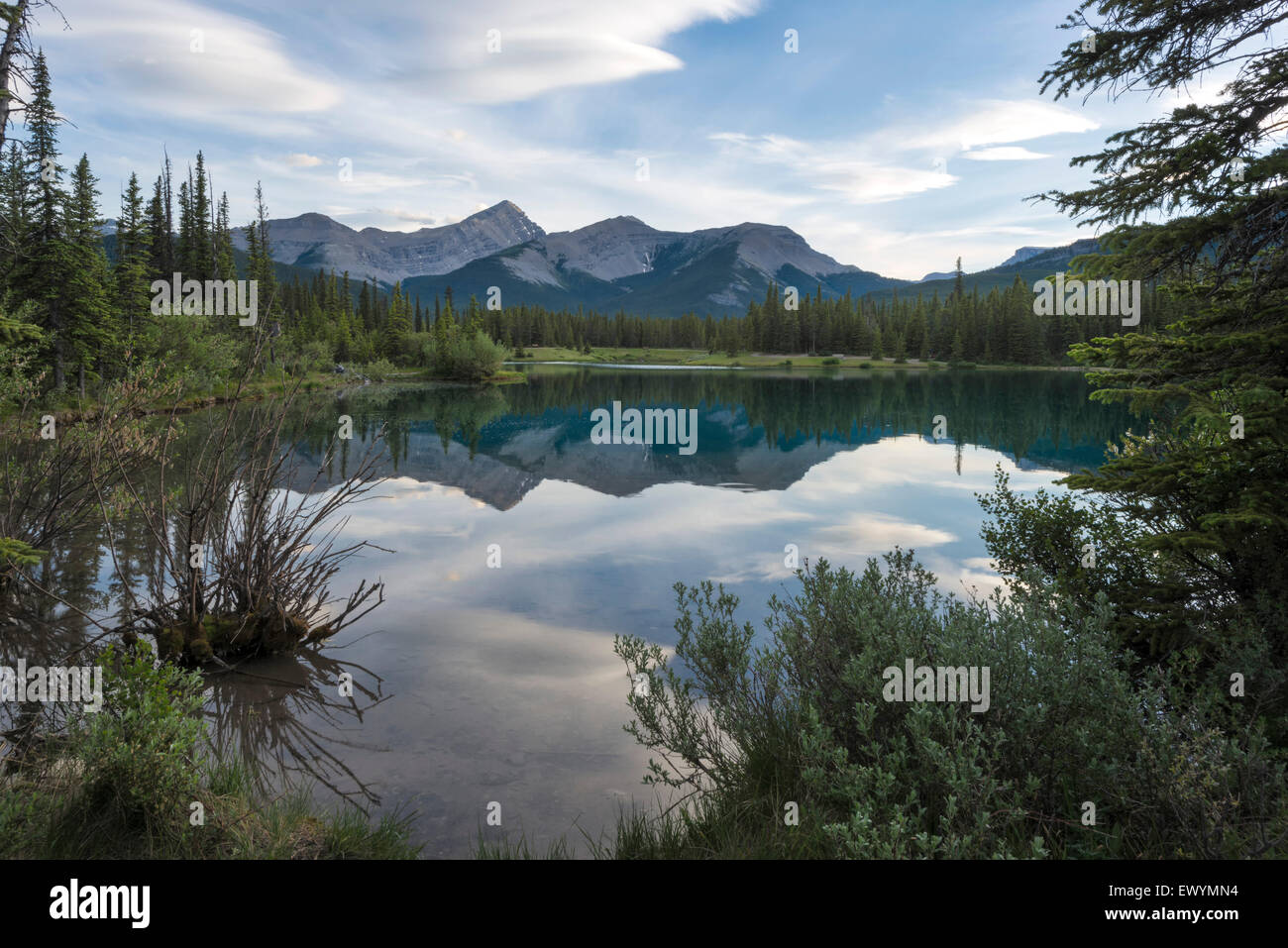 Reflection landscape hi-res stock photography and images - Alamy