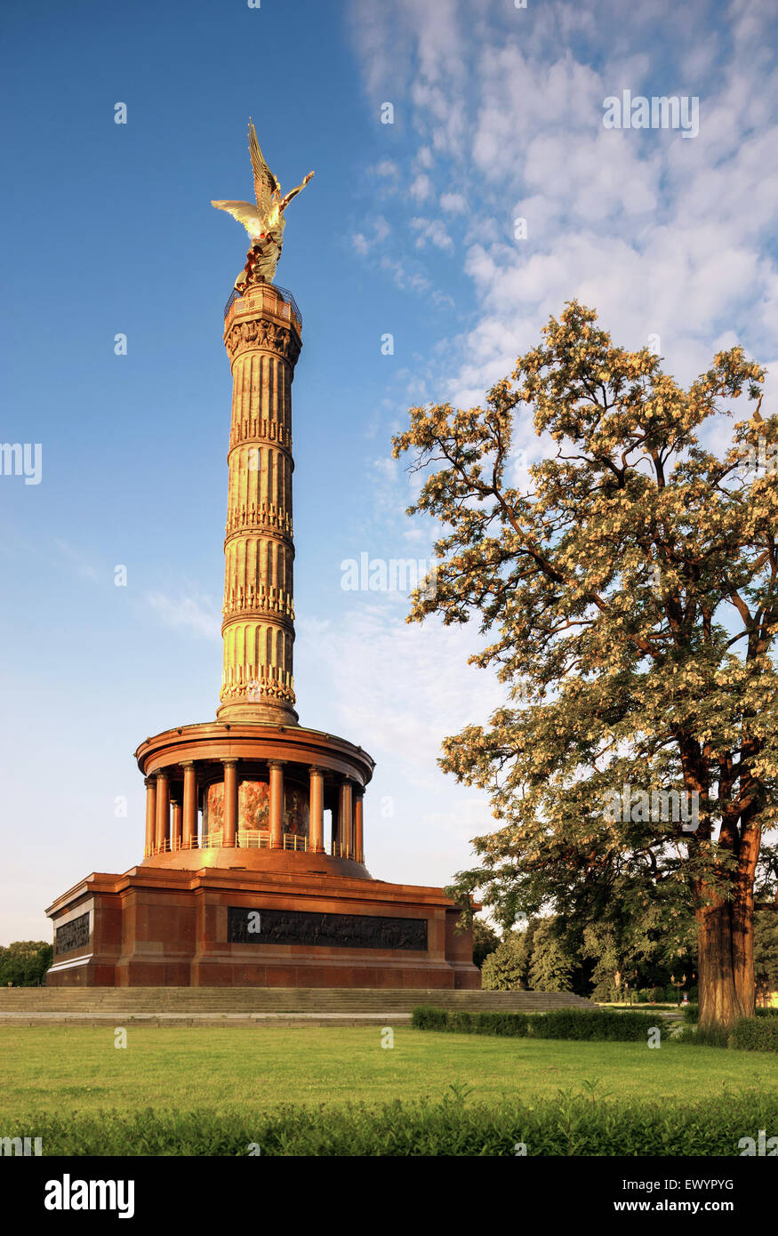 Victory column berlin architecture hi-res stock photography and images ...