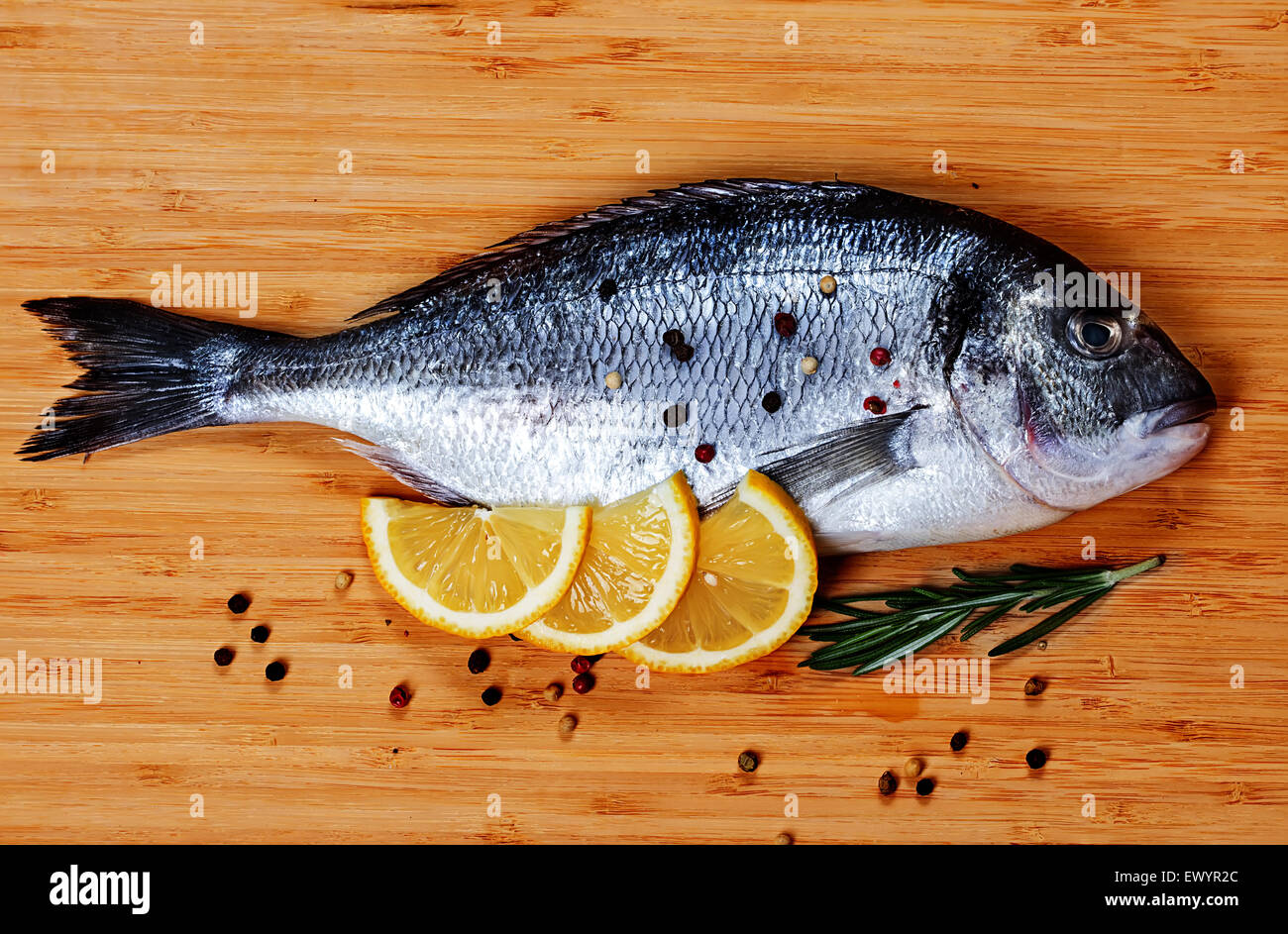 Raw dorado fish green hi-res stock photography and images - Alamy