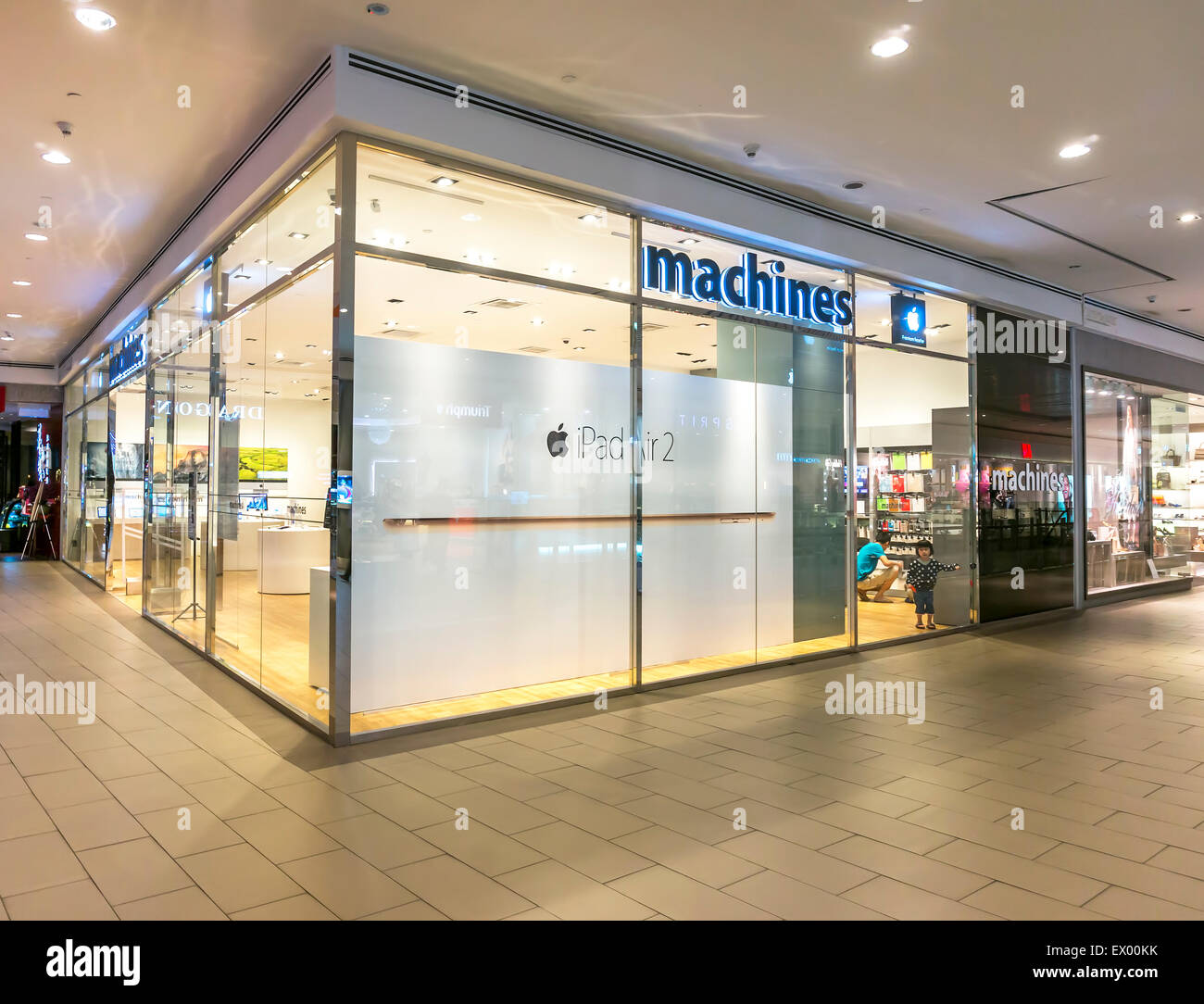 mac shop - APPLE Stock Photo - Alamy