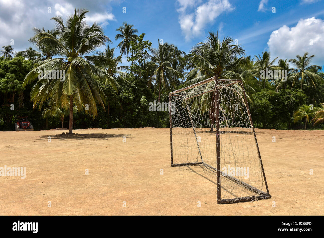 Empty football pitch hi-res stock photography and images - Alamy