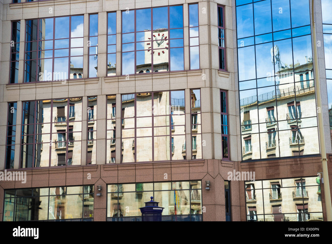 Modern architecture in budapest hi-res stock photography and images - Alamy