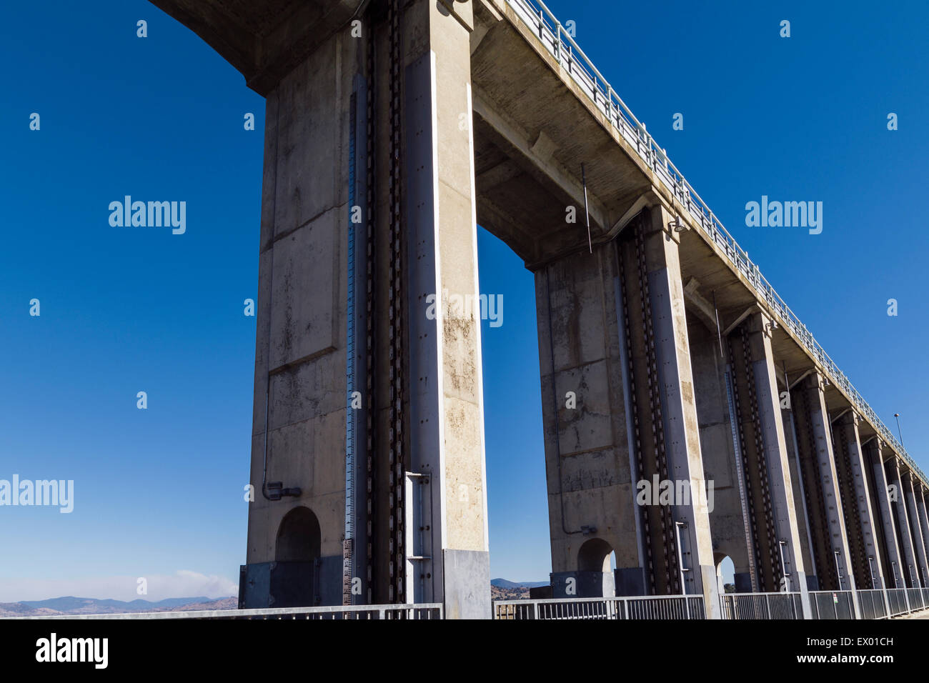 Nsw victorian state border hi-res stock photography and images - Alamy