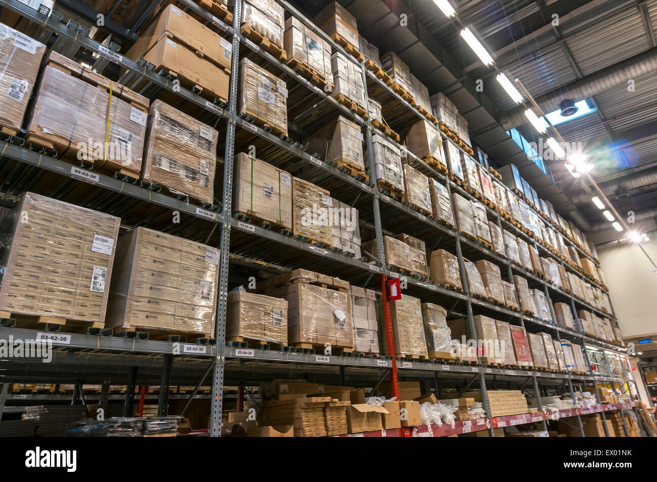 Archive storage racks hi-res stock photography and images - Alamy
