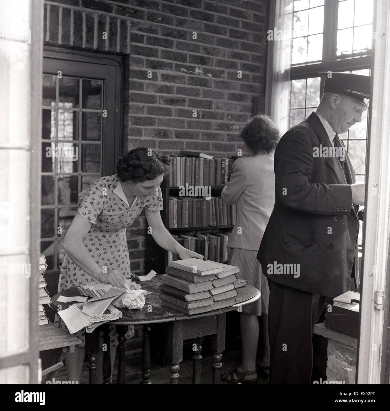 Historical setting hi-res stock photography and images - Alamy