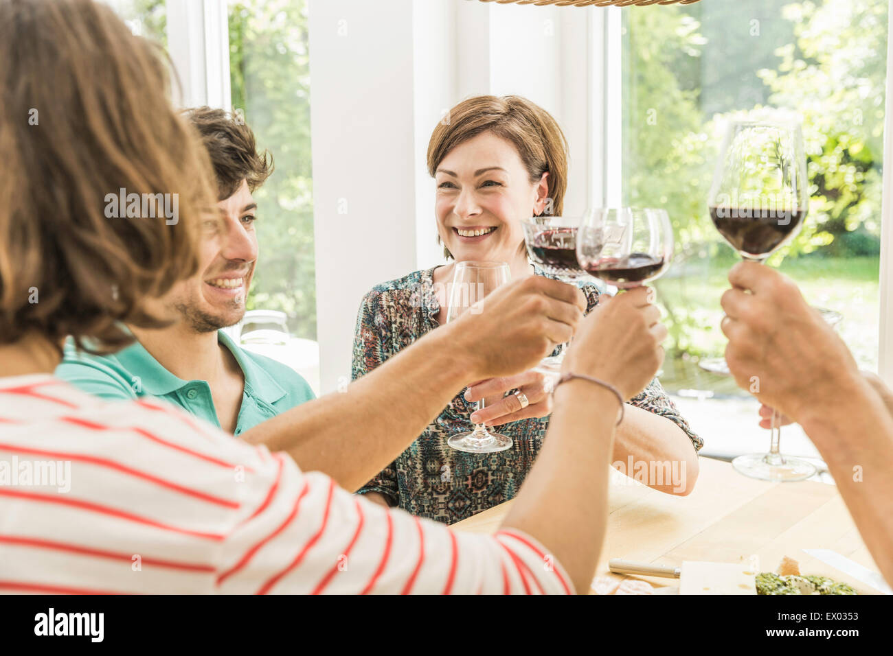 Making friends hi-res stock photography and images - Alamy