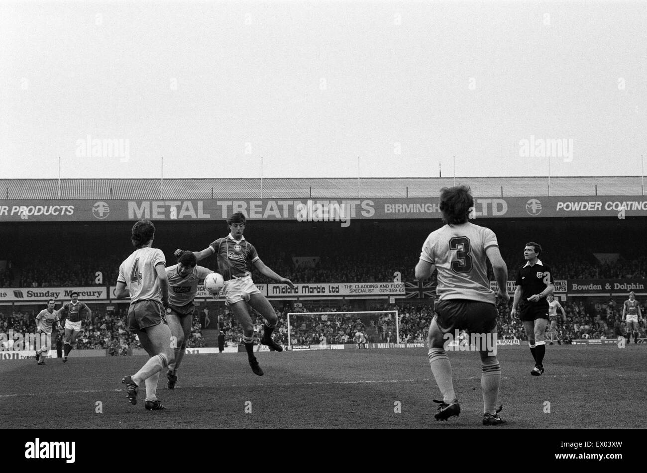Football hooligans birmingham 1985 hi-res stock photography and images ...