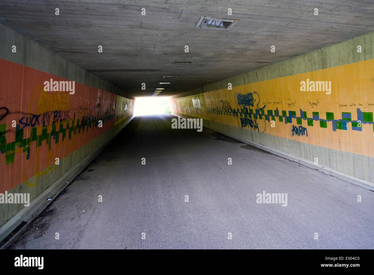 Underpass public hi-res stock photography and images - Alamy