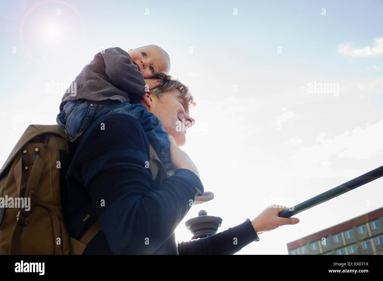 Father daughter ride shoulder hi-res stock photography and images - Alamy