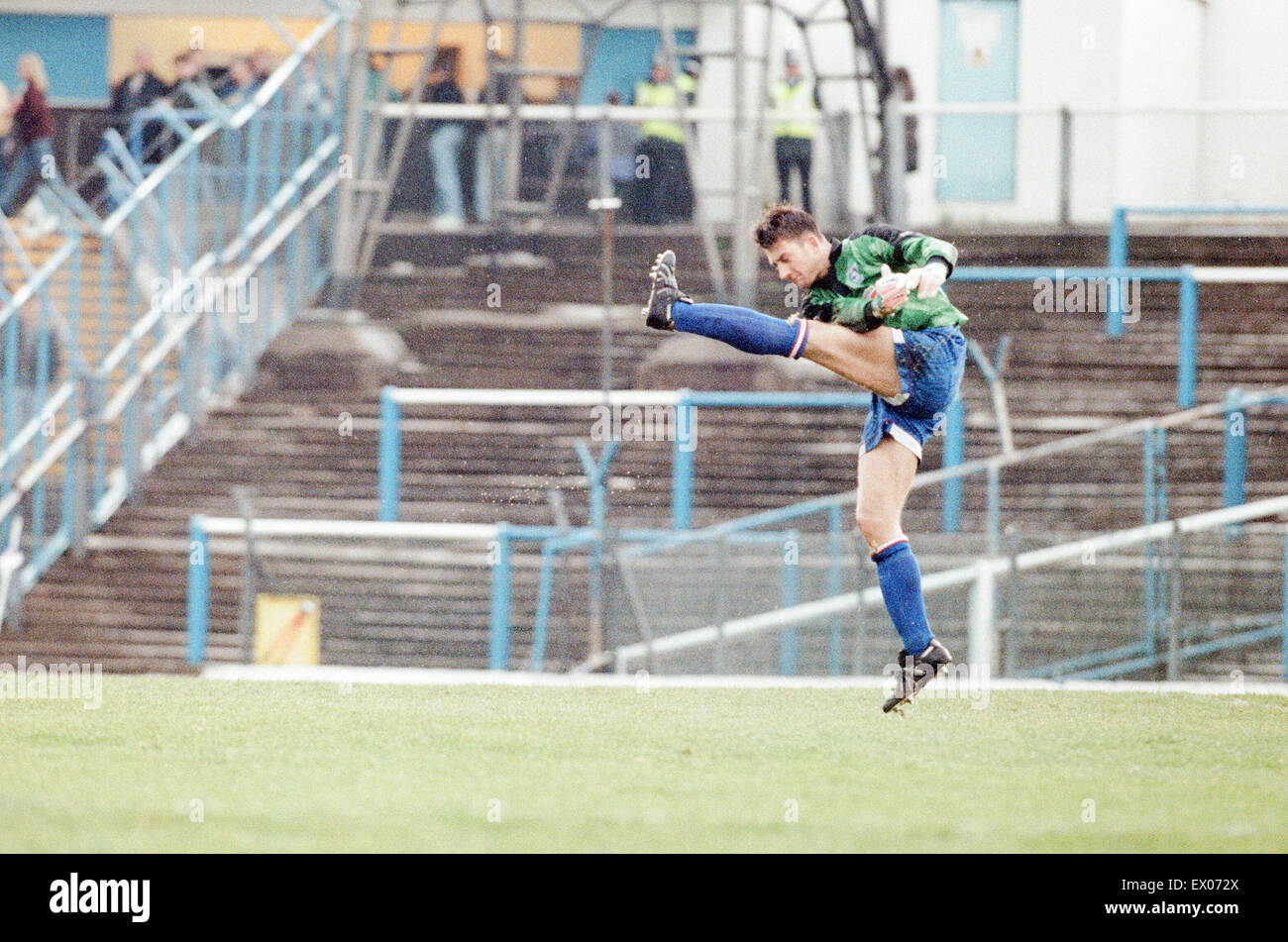 Gavin ward cardiff city goalkeeper hi-res stock photography and images ...
