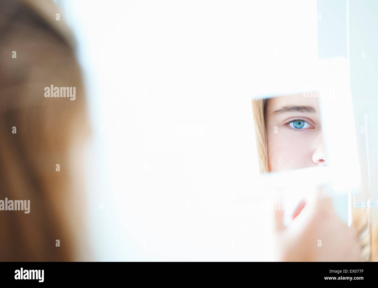 R the shoulder view hi-res stock photography and images - Alamy