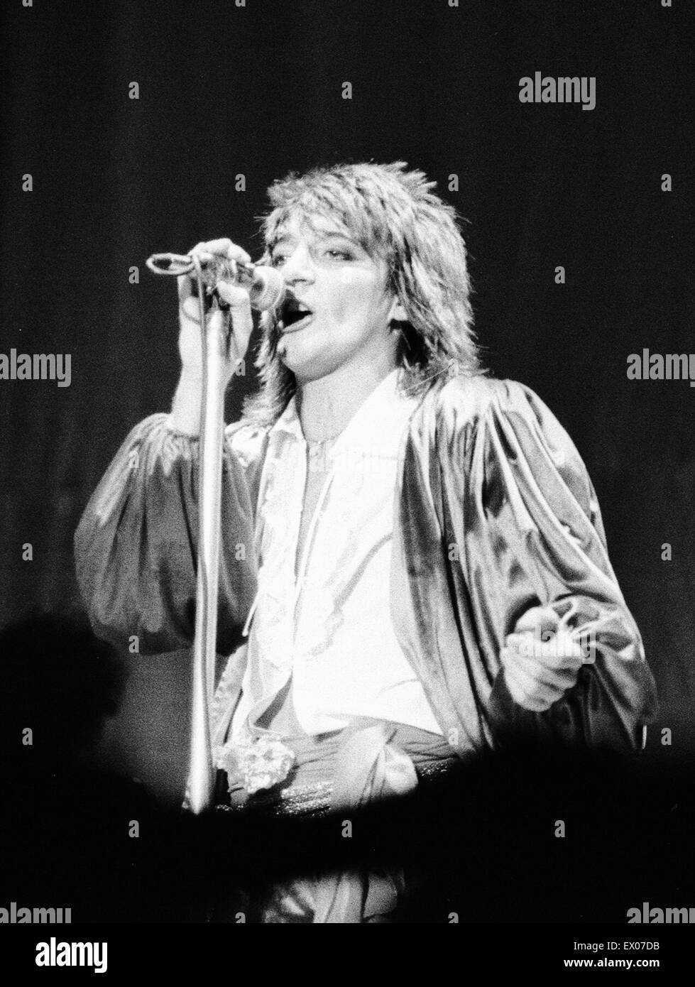 Rod stewart 1970s hi-res stock photography and images - Alamy