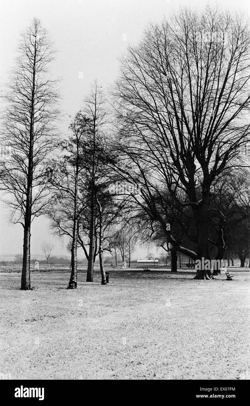 Snow scenes in Berkshire. December 1979 Stock Photo - Alamy