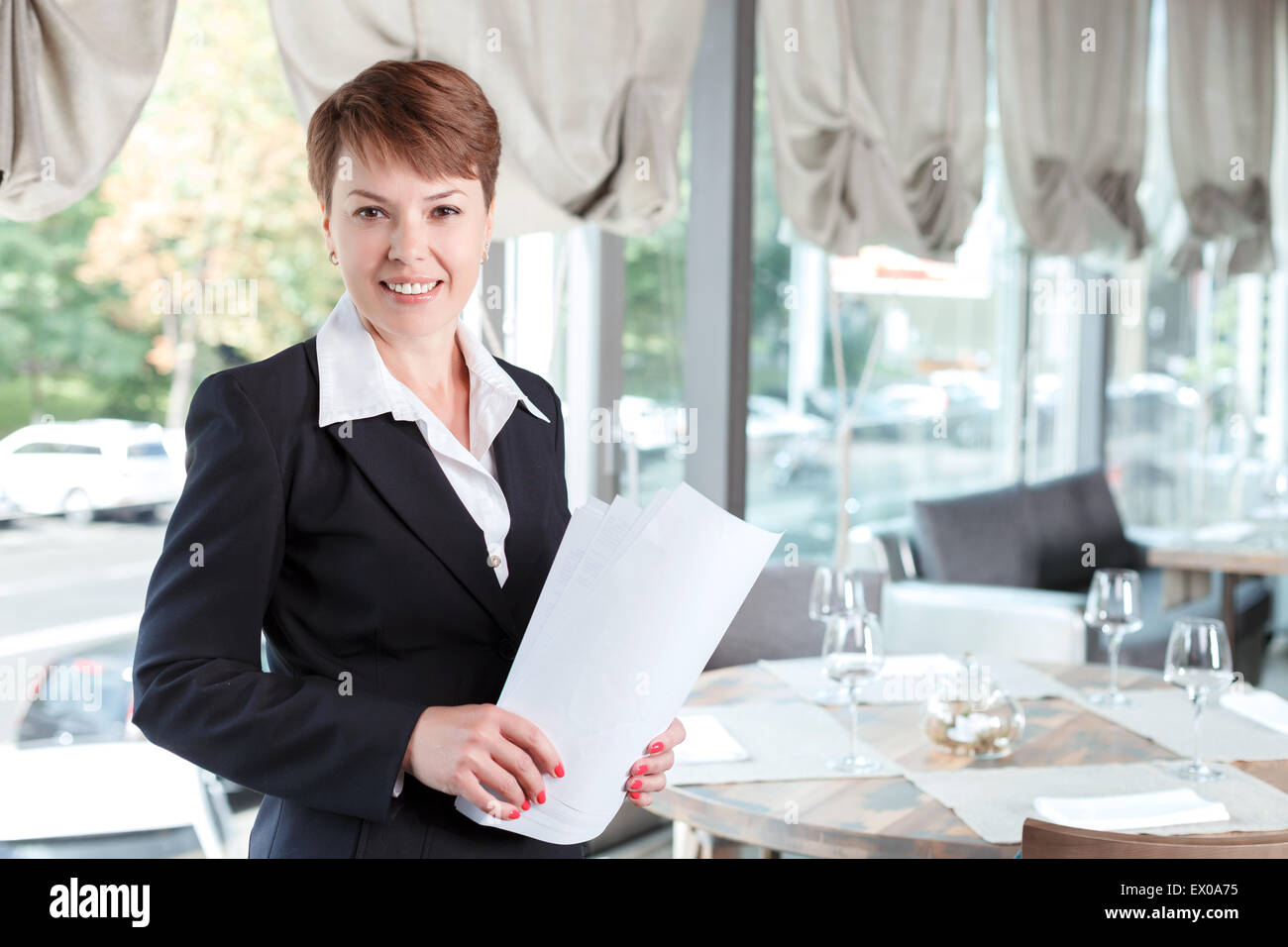 Lunch lady restaurant hi-res stock photography and images - Alamy