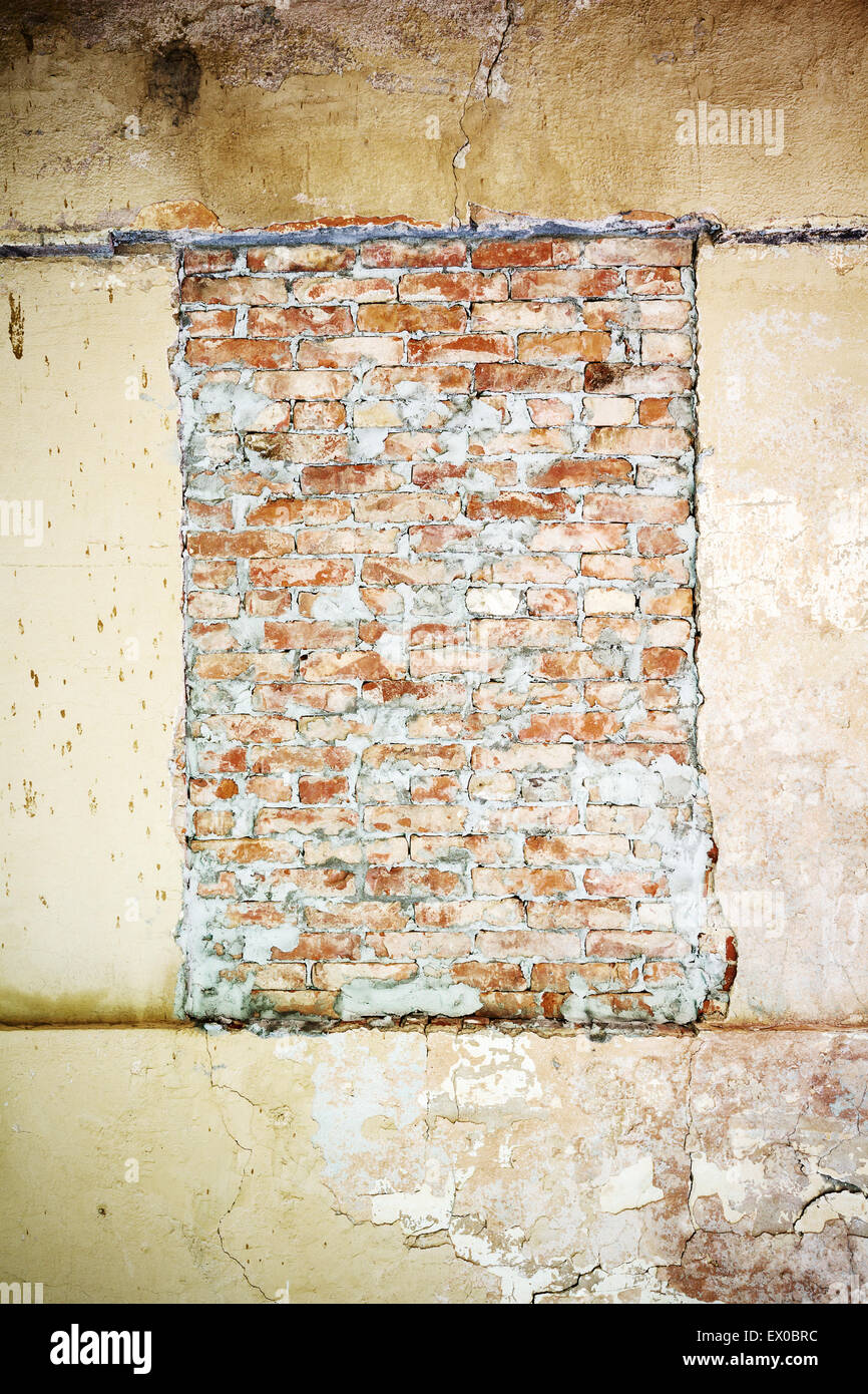 Bricked up window on an old concrete wall Stock Photo - Alamy