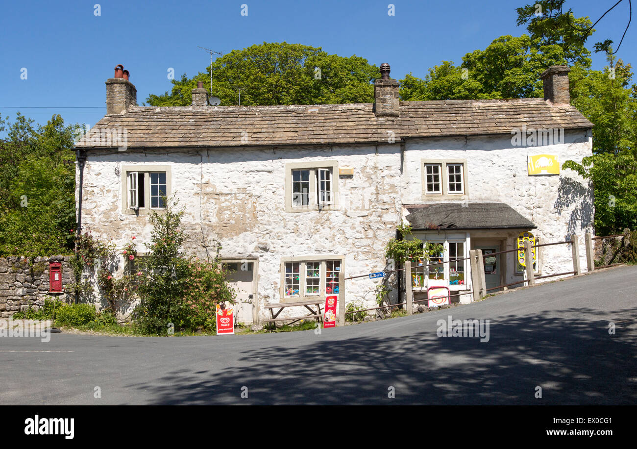 Old village shop hi-res stock photography and images - Alamy