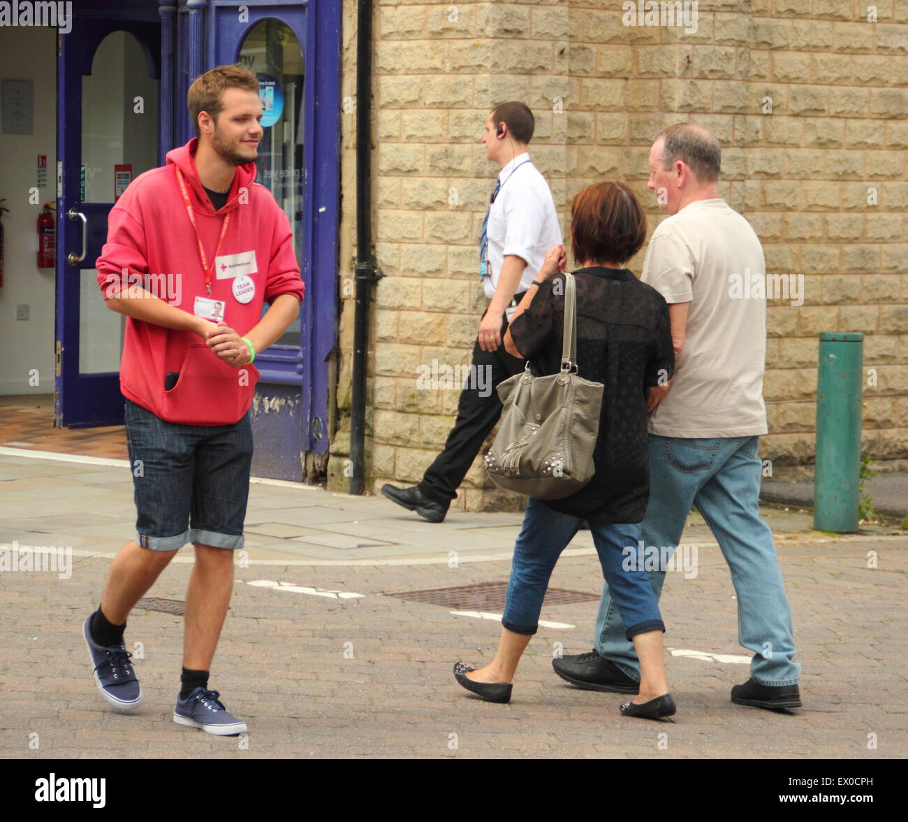 Red cross charity uk hi-res stock photography and images - Alamy