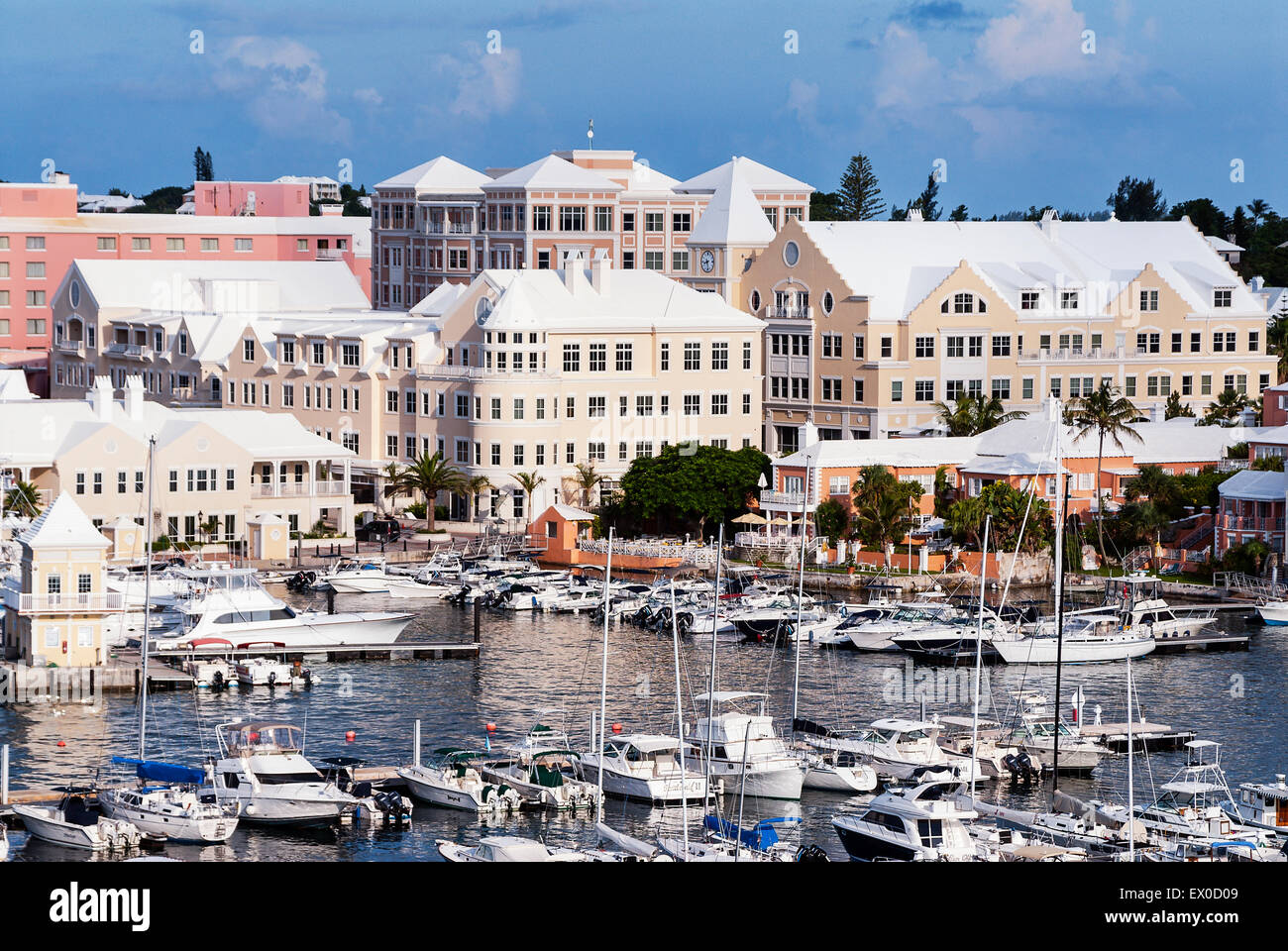 Waterfront hamilton bermuda hi-res stock photography and images - Alamy