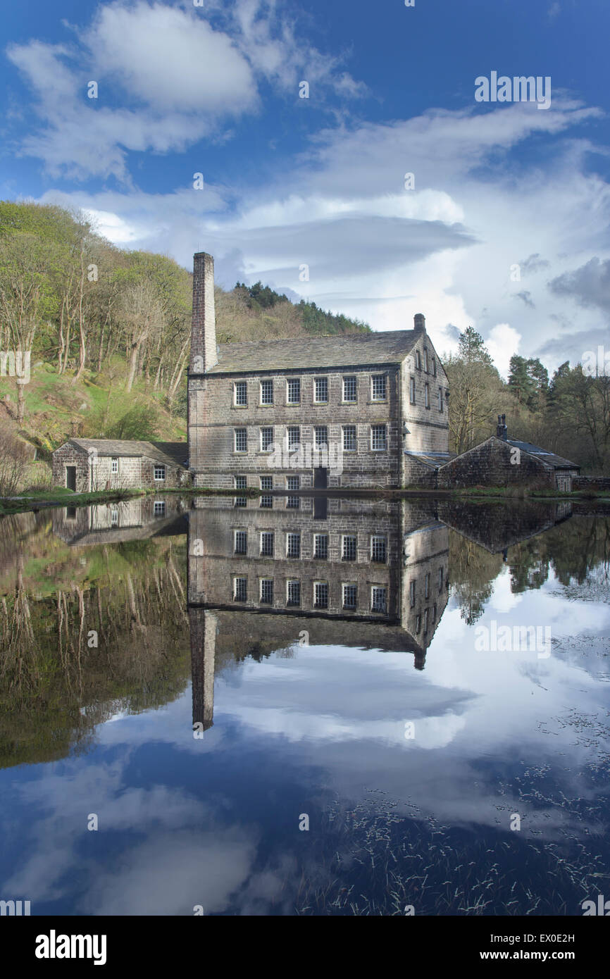 Gibson mill reflection hi-res stock photography and images - Alamy
