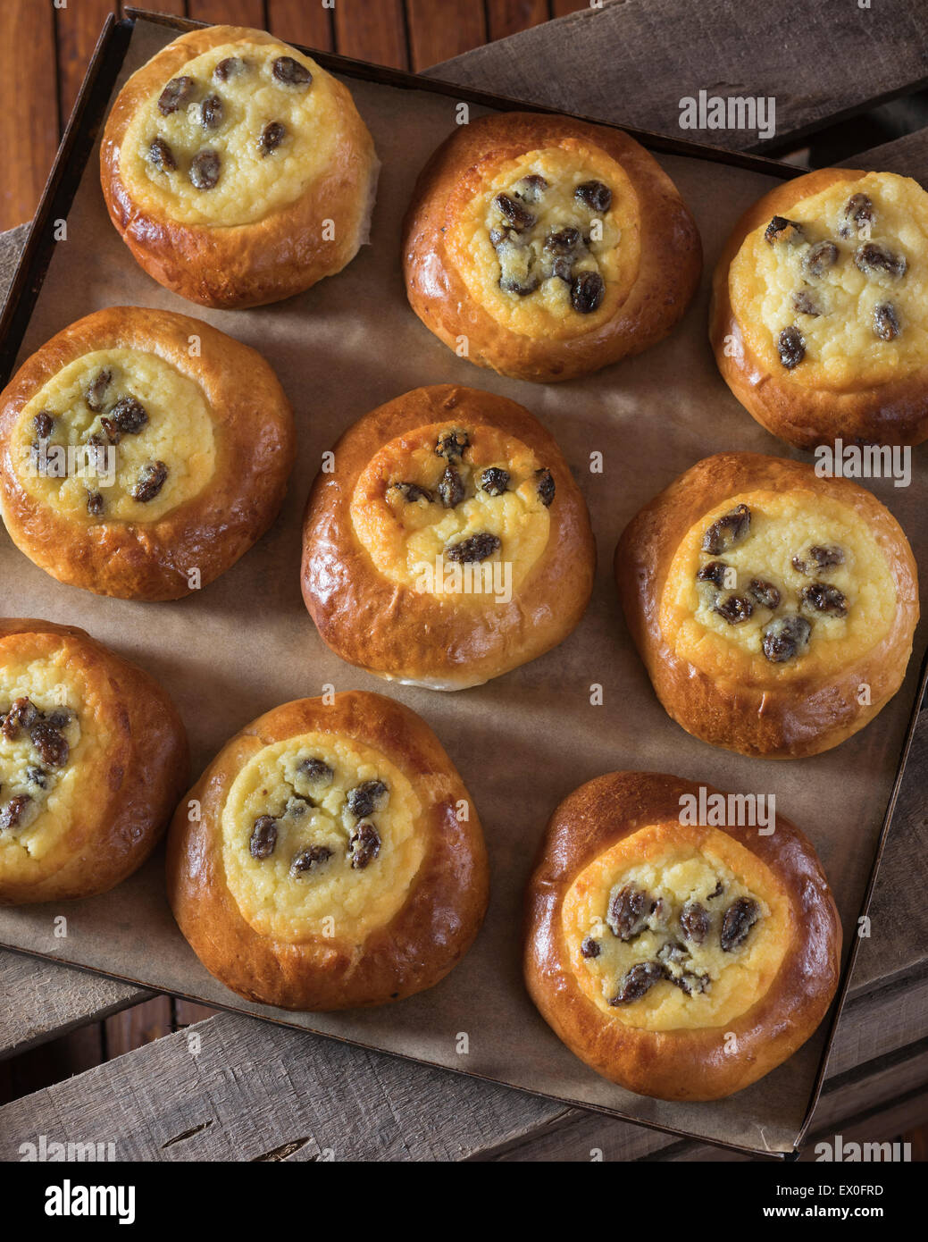 Russian baking hi-res stock photography and images - Alamy