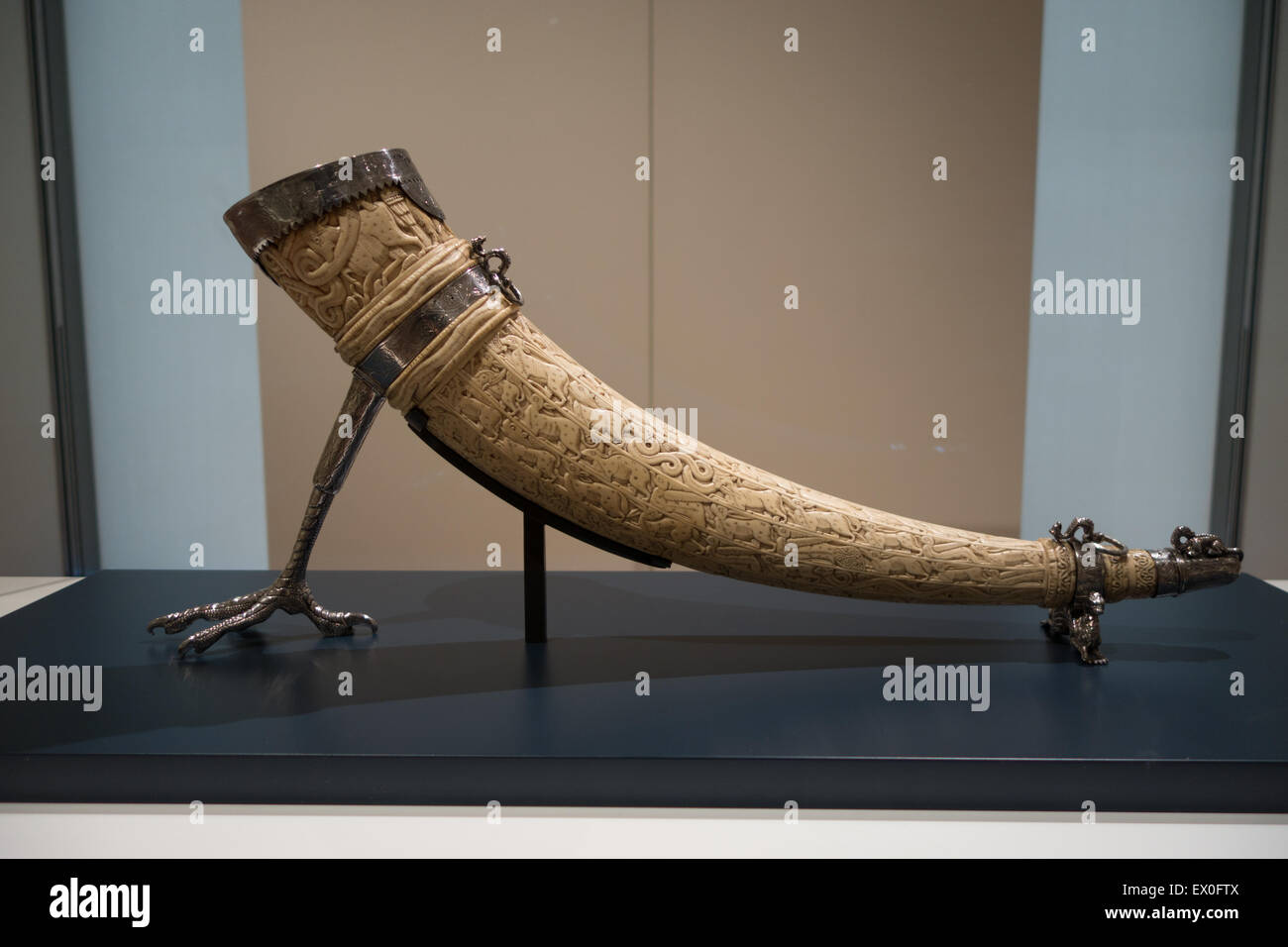 Ivory hi-res stock photography and images - Alamy