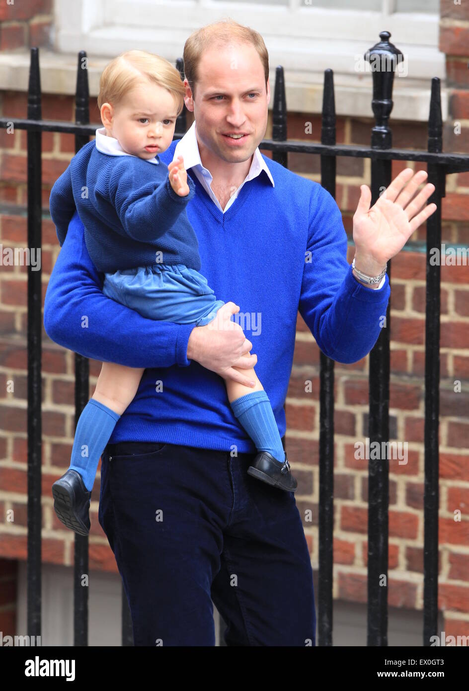 Prince William, Duke of Cambridge, arrives back at St Mary's hospital ...