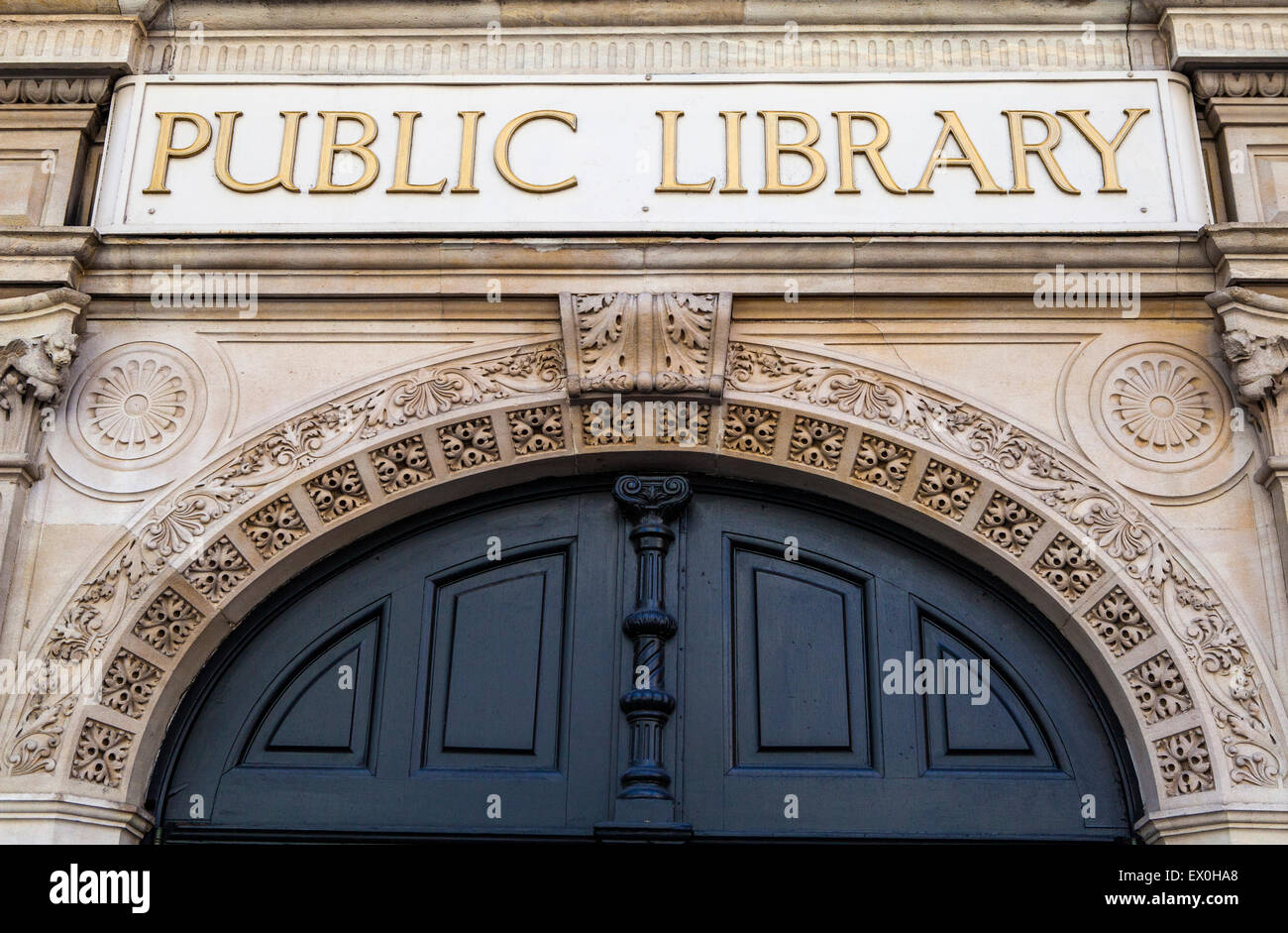 Public library sign hi-res stock photography and images - Alamy