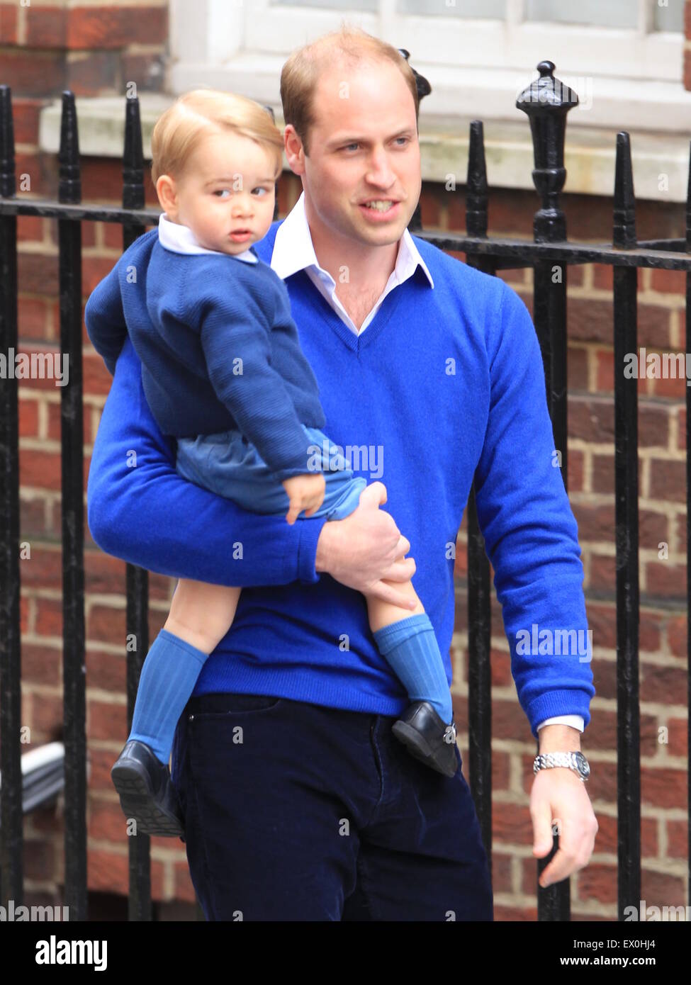 Prince William, Duke of Cambridge, arrives back at St Mary's hospital ...