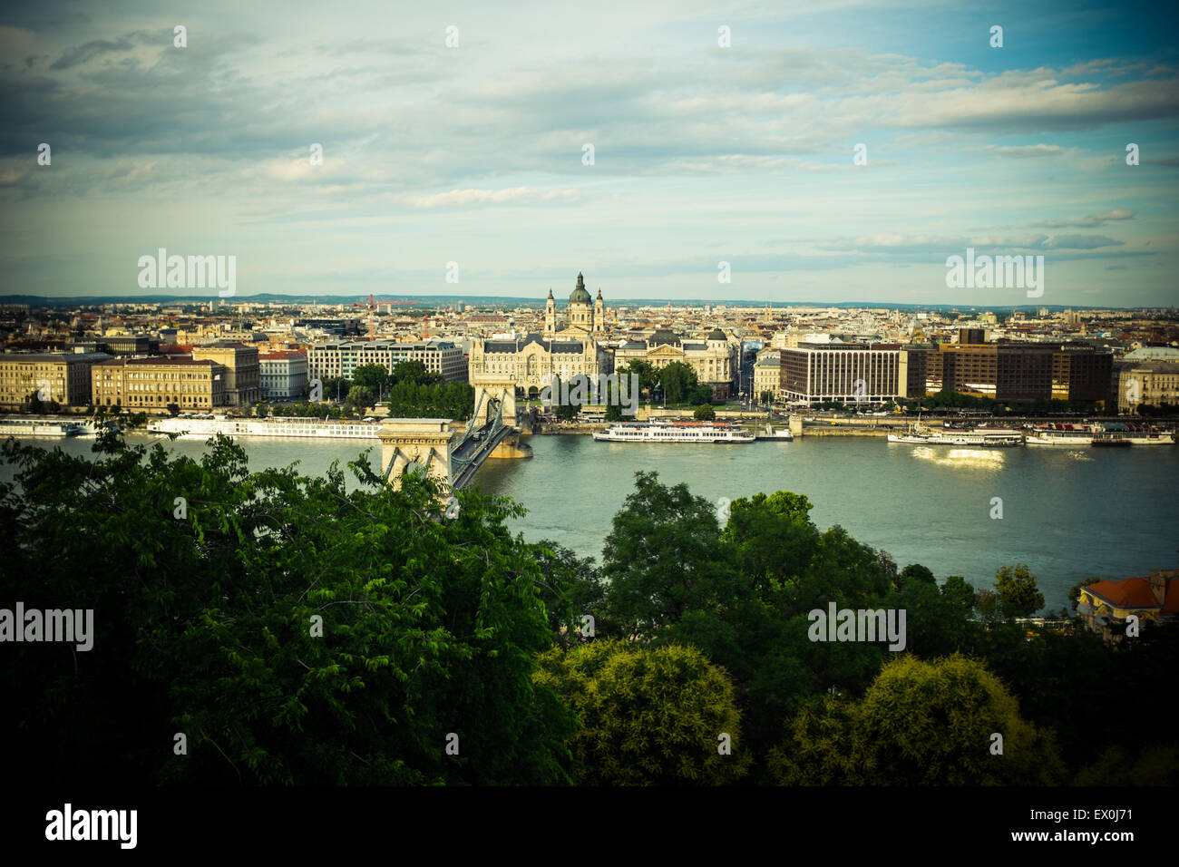 Side view of castle hi-res stock photography and images - Alamy