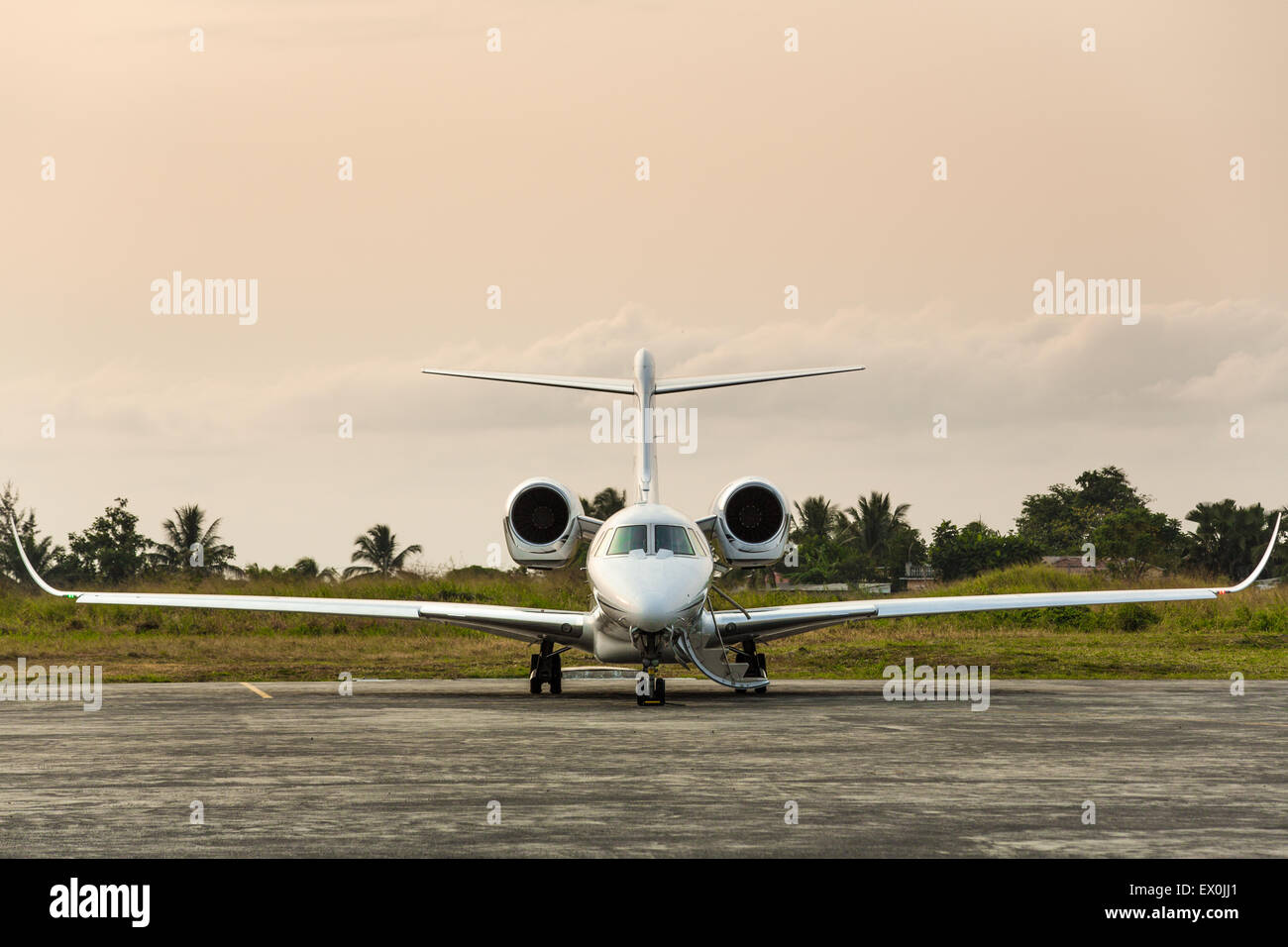 Private jet plane hi-res stock photography and images - Alamy